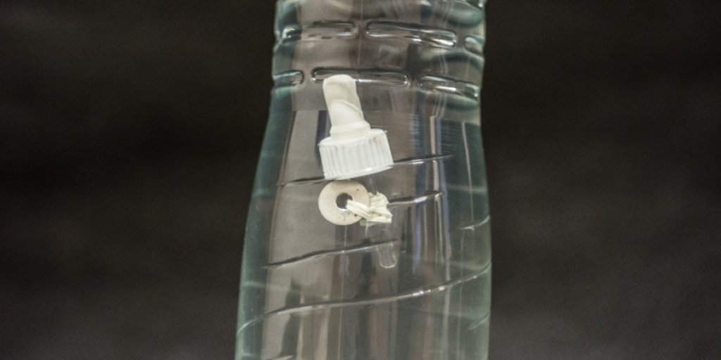 Fyzikální pokus: Potápěč | Matfyz.cz